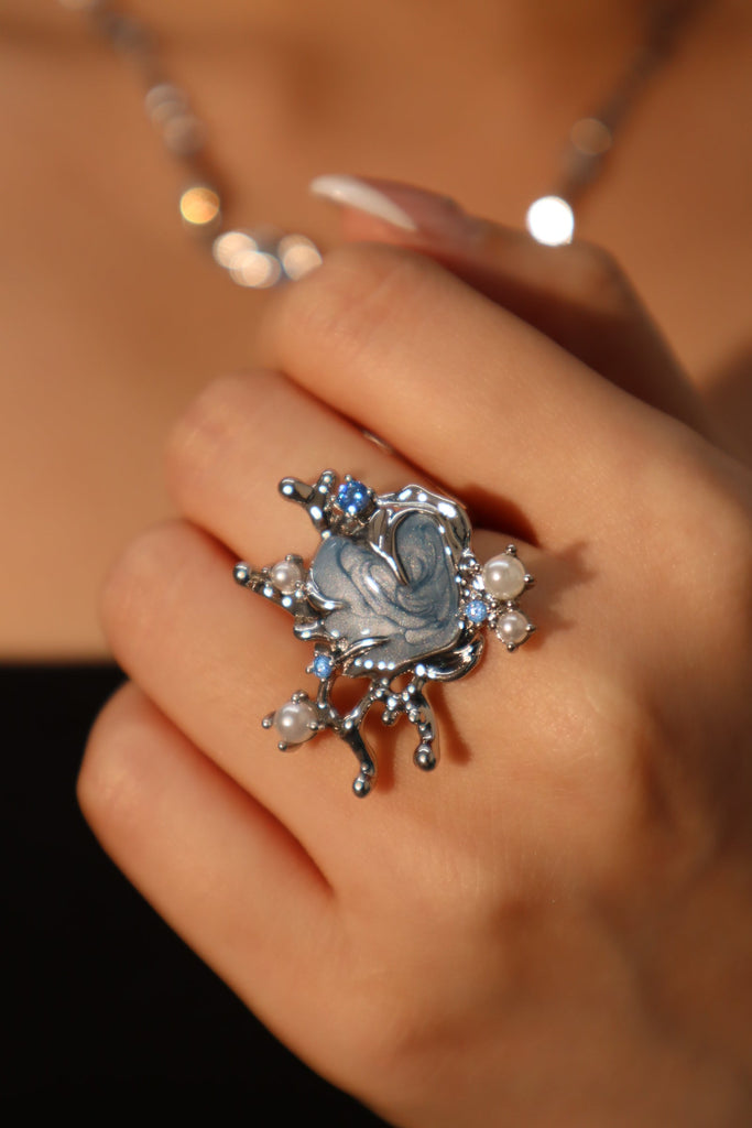 Platinum Plated Blue Shell Necklace – Cutethingscommin