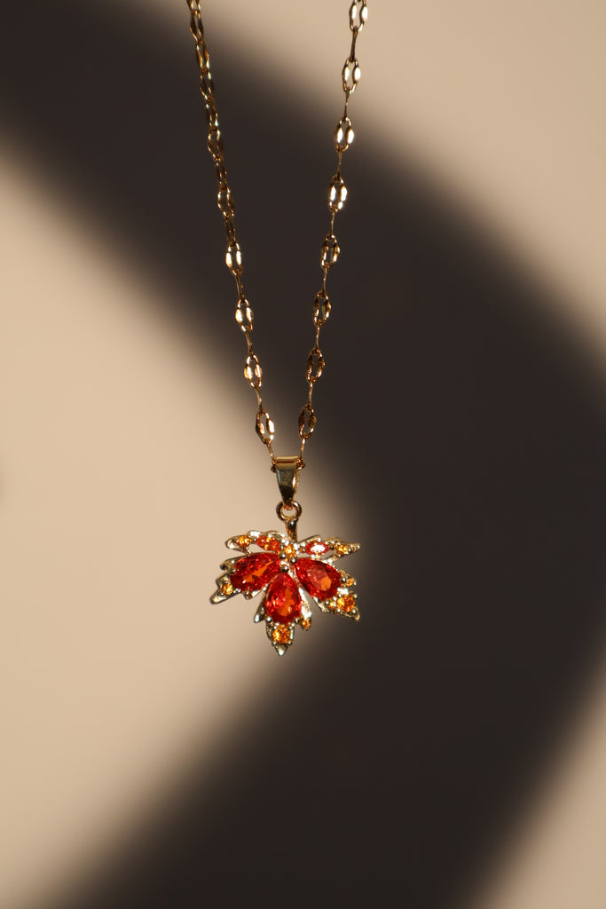 18K Gold Stainless Steel Maple Leaves Necklace – Cutethingscommin