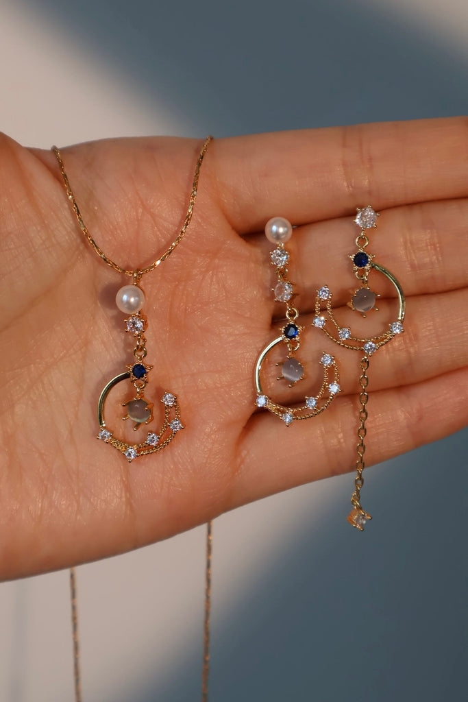 14K Gold Satum Star Moonlight Earrings – Cutethingscommin
