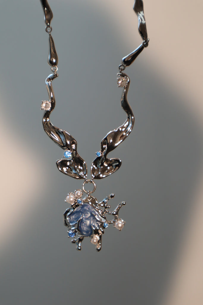 Platinum Plated Blue Shell Necklace – Cutethingscommin